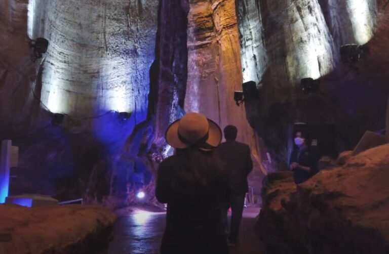 Buried Treasures – America’s Most Breathtaking Caves! | Amaze Trivia